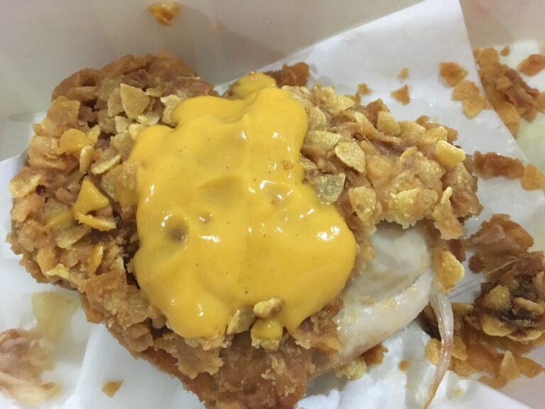 Tasty KFC Nacho Cheezy Crunch with Jalapeno Cheese Sauce | 360Tour.Asia