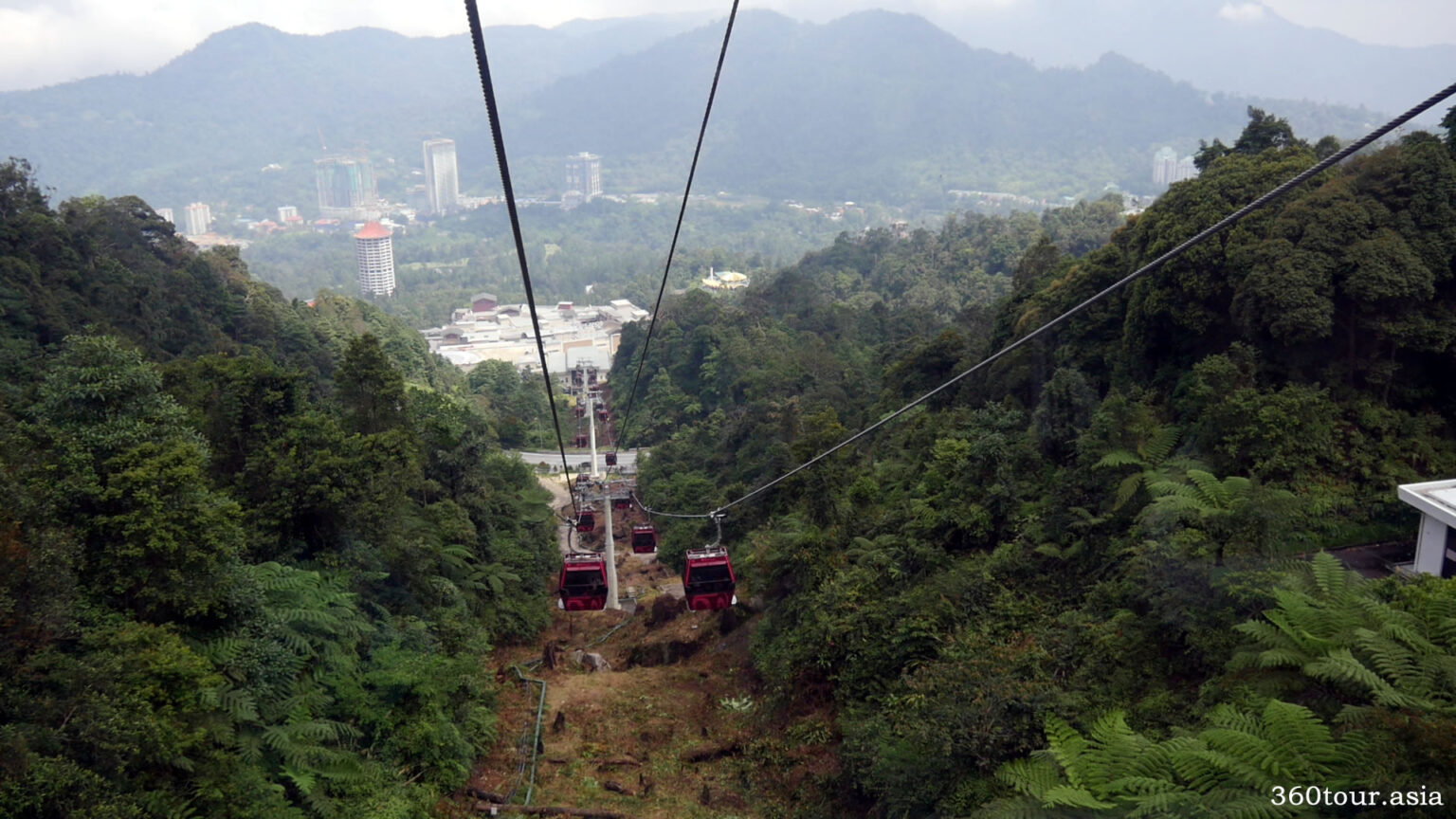 Awana SkyWay (Gondola Lift) at Genting Highlands | 360Tour.Asia