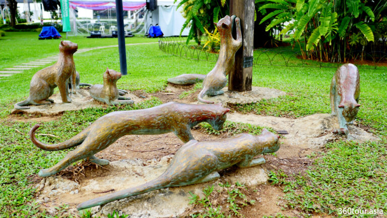 Kucing Kucing – The nine Bronze Cat Sculpture of Kuching Waterfront ...
