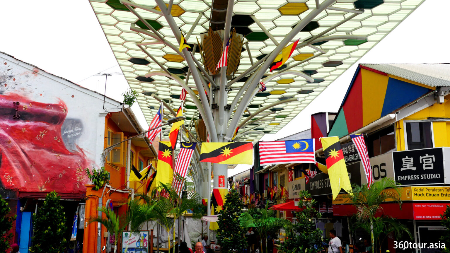 “The Early Mercers” Street Art at India Street Kuching | 360Tour.Asia